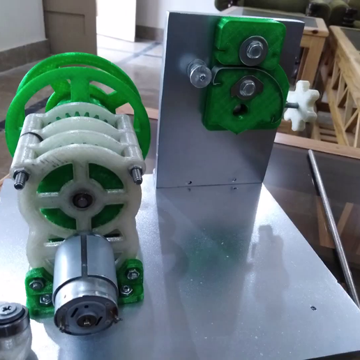 🧞‍♂️ PET PLASTIC STRIP CUTTER WITH GEARBOX.・Free STL File for ・Cults