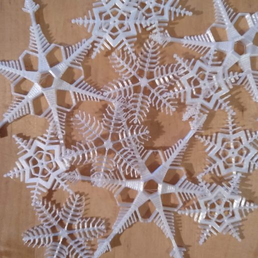 🎄 Snowflakes for Christmas・Free STL File for 3D printing・Cults