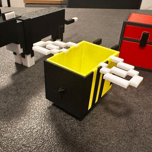 3D file Minecraft Style Bee Planter | Digital .STL File | 3D Printed ...