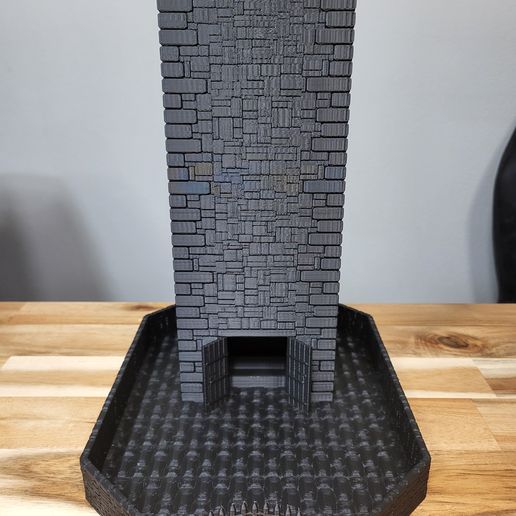 STL file Dice tower 🎲 ・Template to download and 3D print・Cults