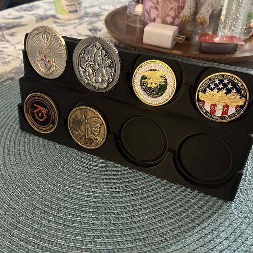 🪙 Challenge Coin Display・Бесплатный STL для 3D-печать・Cults