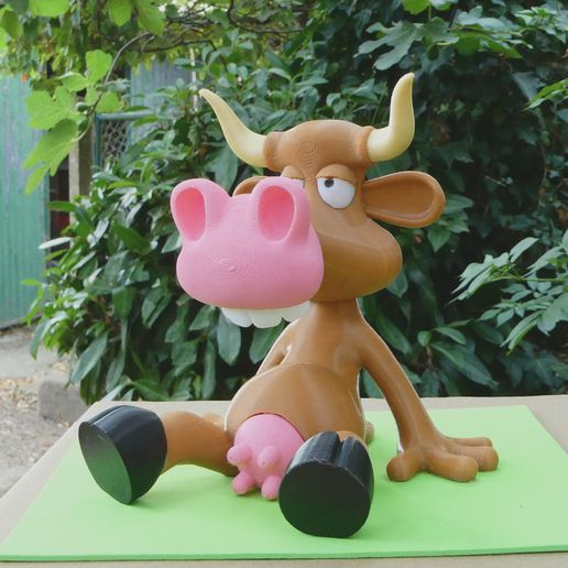 Fichier STL Marguerite la vache・Modèle imprimable en 3D à télécharger・Cults