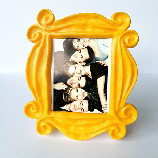 🖼️ Friends Yellow Peephole Picture Frame・Free STL File for ・Cults