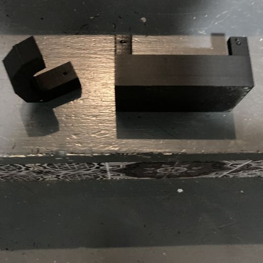 🔫 Gun Wall Mount・ STL File for 3D printing・Cults