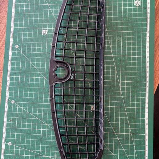 🚙 Ford Mondeo mk4 Windshield Grille・ STL File for 3D printing・Cults
