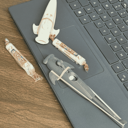 🍬 Smarties Shooter - Candy Launching Fish・ STL File for 3D printing・Cults