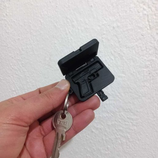 🔫 GLOCK KEYCHAIN AND MINIATURE・ STL File for 3D printing・Cults