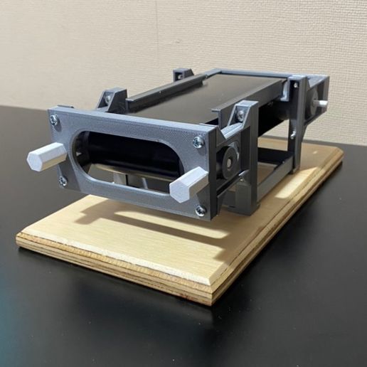 🚗 Simple Conveyor Belt・ STEP File for 3D printing・Cults