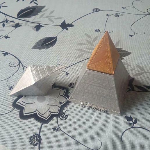Free STL file triple pyramid 🏠 ・Template to download and 3D print・Cults