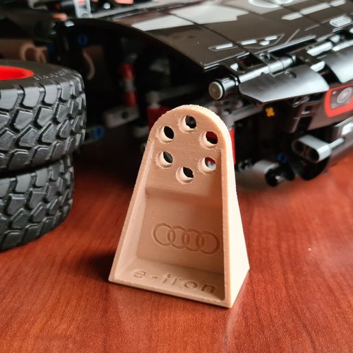 STL file E-tron technic wheel hub support 🛞 ・3D print design to ...