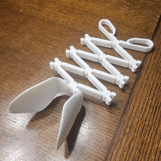 👽 "The Claw" Toy Story Alien Candy Bucket Dispenser With Extending ...