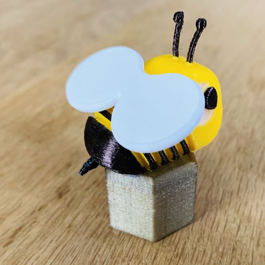 STL file Bee Keys holder・3D print design to download・Cults