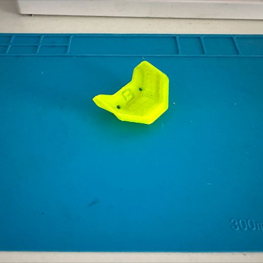 🪶 Team Associated B7 Front Wing・ STL File for 3D printing・Cults