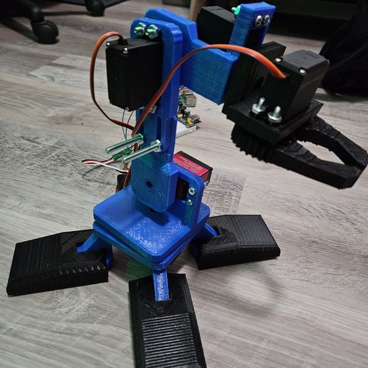 Free STL file Robot Arm with Servos 🤖 ・3D printer design to download・Cults