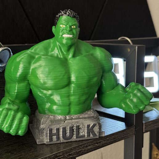 Impressão 3D para Busto do Hulk • feito com elegoo Neptune max 4・Cults