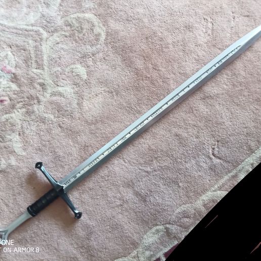 3D printed lord of the rings Andúril sword prop・Cults