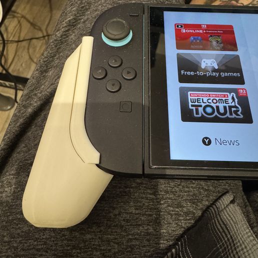 🎲 Nintendo Switch 2 Grip・3D Print with the Bambu A1 3D printer・Cults