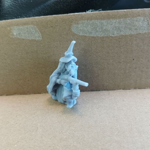 🔫 Wizard Holding A Gun・ 3D File for 3D printing・Cults