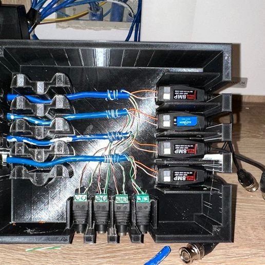 STL file Balun Holder Box 📦 ・3D printable model to download・Cults