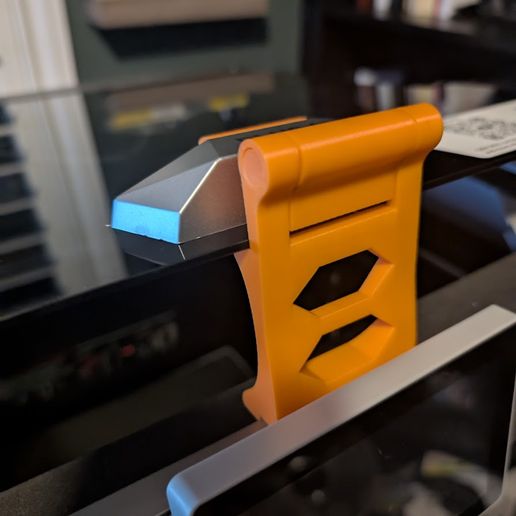 3D printable Qidi Plus 4 roof riser / hatch holder • made with Qidi ...