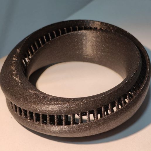 🌀 MÖBIUS STRIP: THE INFINITE SURFACE 🌌・ STL File for 3D printing・Cults