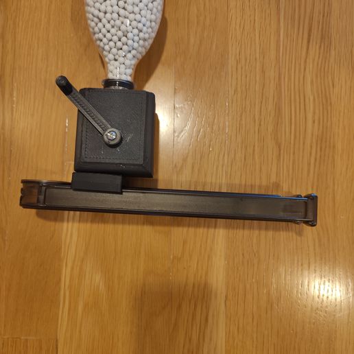 🔫 Airsoft P90 magazine crank spinner speed loader・ STL File for ・Cults