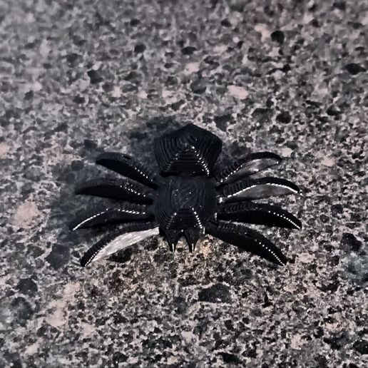 🧲 Tiny Magnetic Spider Pin・ STL File for 3D printing・Cults
