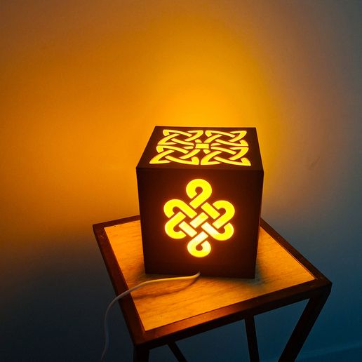 🪞 celtic cube light・Free 3D File for ・Cults