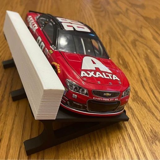 🏠 Display for 1/24th scale NASCAR Diecasts, Racetrack wall display・ STL ...