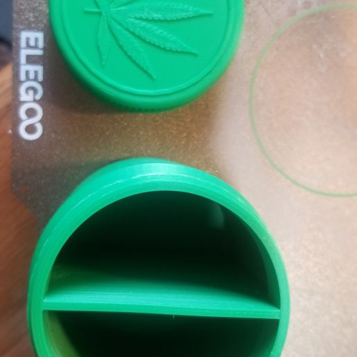 ☕ Nug Mug Pot Leaf・Free STL File for ・Cults