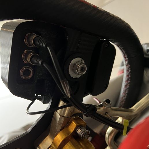 🚗 AiM Mychron 4 Sunshade Cover・ 3MF File for 3D printing・Cults