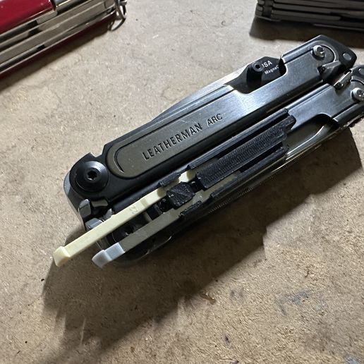 🦷 Leatherman Arc Victorinox tweezers and toothpick holder・ STL File for ...
