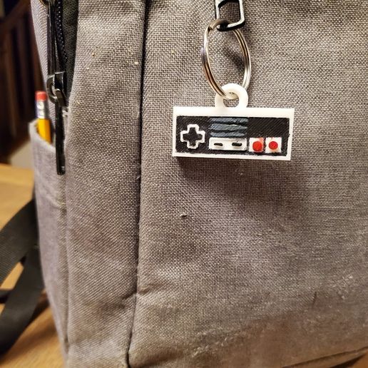 🗝️ Nintendo NES Controller Keychain・Free STL File for ・Cults