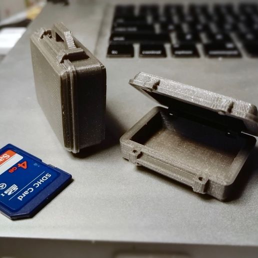 📦 Hinged Mini Pelican Case 2.0・Free 3D File for ・Cults