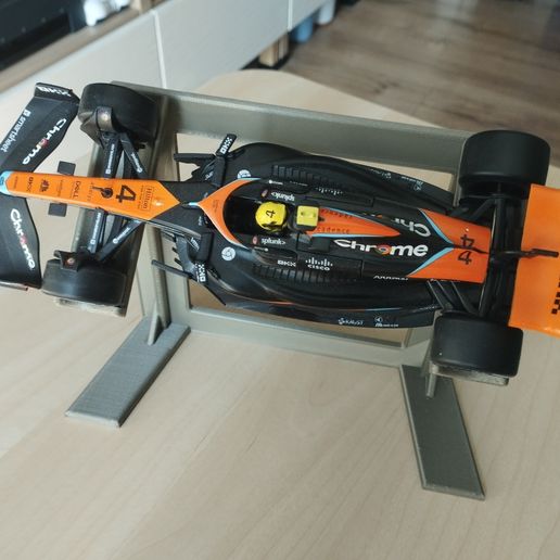 🚗 F1 Scale Model Stand - scale 1:24・ STL File for 3D printing・Cults