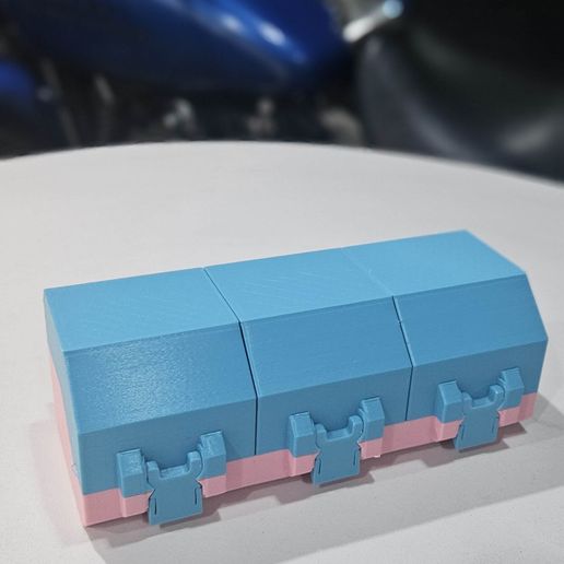 🧸 BEYBLADE X 3 Slot Modern Case・ STL File for 3D printing・Cults