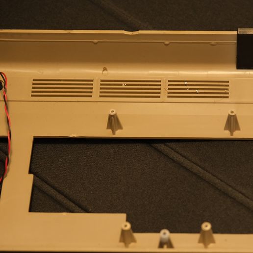 🖥️ Commodore 64 C64 case hinge replacement repair・Free STL File for 3D ...