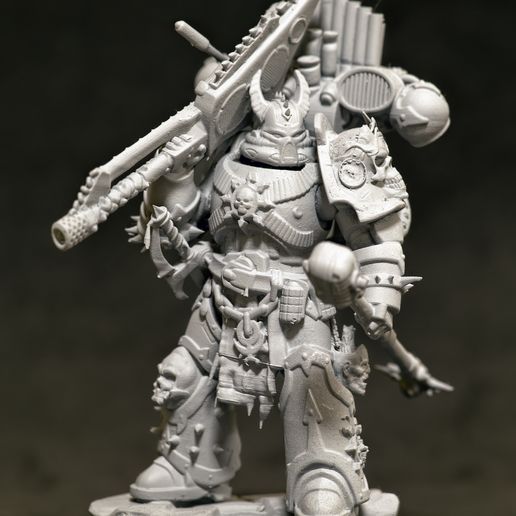 noise marine guitarist