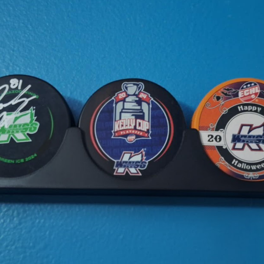 🏒 Hockey Puck Display・ 3MF File for 3D printing・Cults
