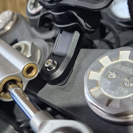 3D printer Quadlock mount for ZX6r 09-12 • made with P1S・Cults