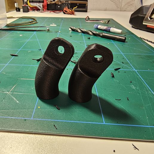 STEP file Lift the CF Moto hand guards ・3D printing idea to download・Cults