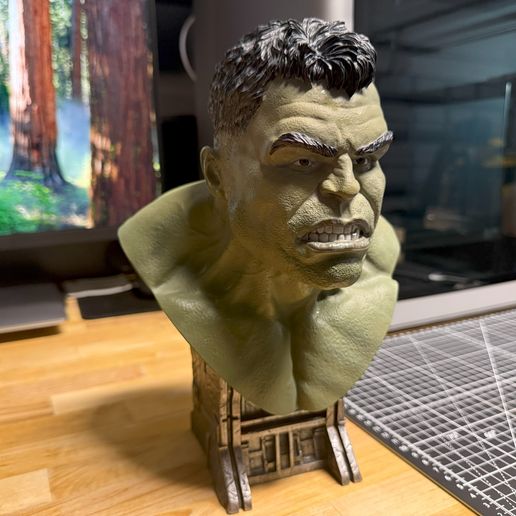 👤 Hulk Bust・ STL File for 3D printing・Cults