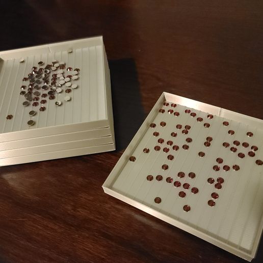 🔧 Rhinestone Orientation Tray (Stackable)・ STL File for ・Cults