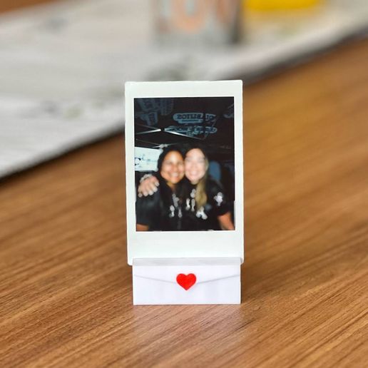 ️ Polaroid Stand - Envelope・ 3MF File for 3D printing・Cults