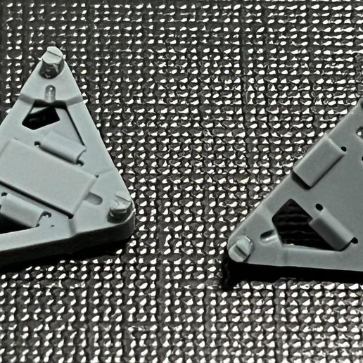 STL file Triangle Brackets (Figma) for the Sam Porter Bridges figure 🔺 ...