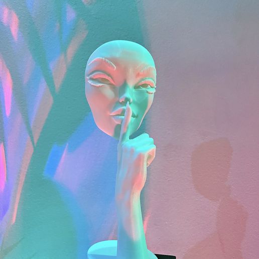 ♀️ SHHH.. FEMALE STATUE・ STL File for 3D printing・Cults