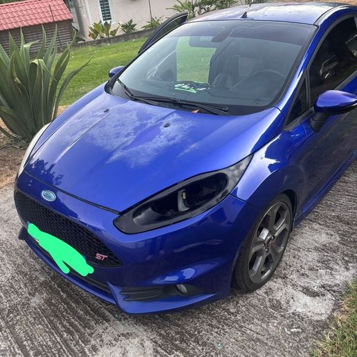 🚙 HEADLIGHT INTAKE FORD FIESTA MK7・ STL File for 3D printing・Cults