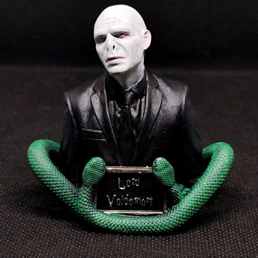 voldemort suit