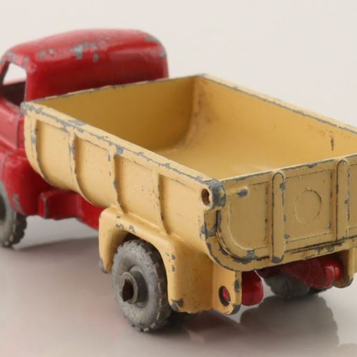 🔙 Matchbox 40a Bedford 7 Ton Tipper back door・ STL File for 3D printing ...
