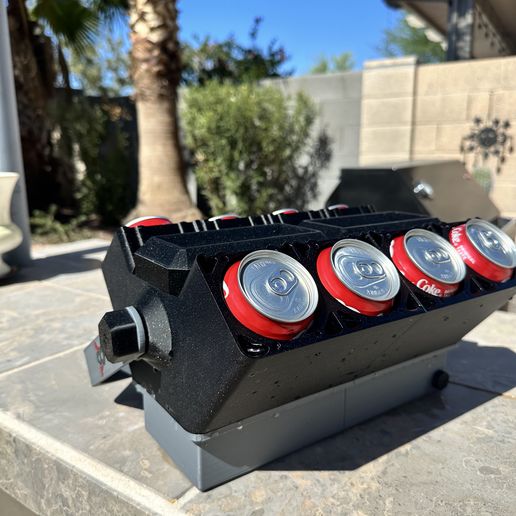 🥫 The Original V8 Can Cooler Motor or Engine Ice Chest・ 3D File for ・Cults